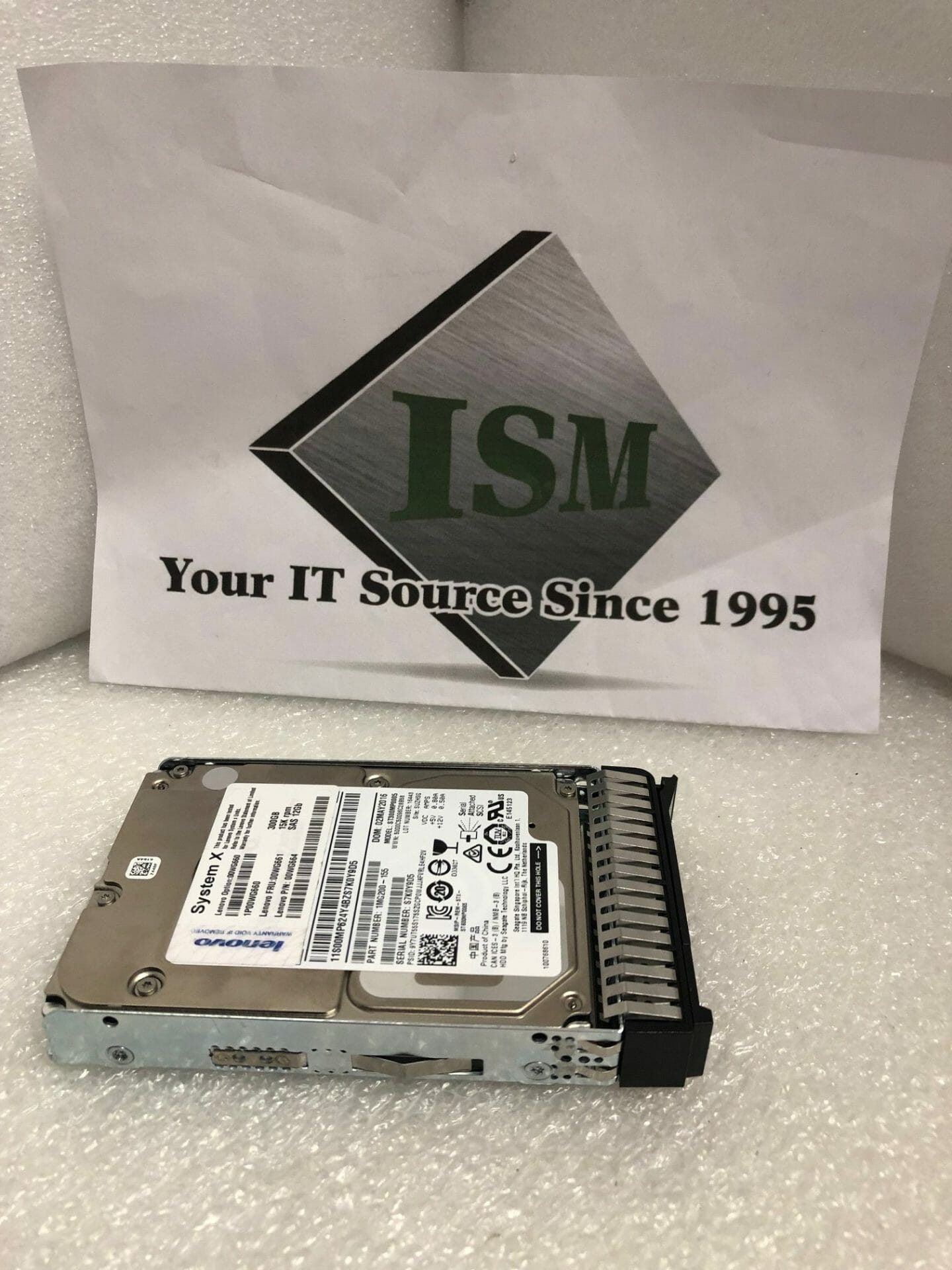 00WG660 Lenovo 300GB 15K 12Gbps SAS 2.5in G3HS HDD (Ref condition ...